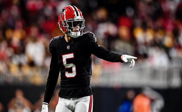 Falcons make massive commitment to Drake London as star receiver sends ...