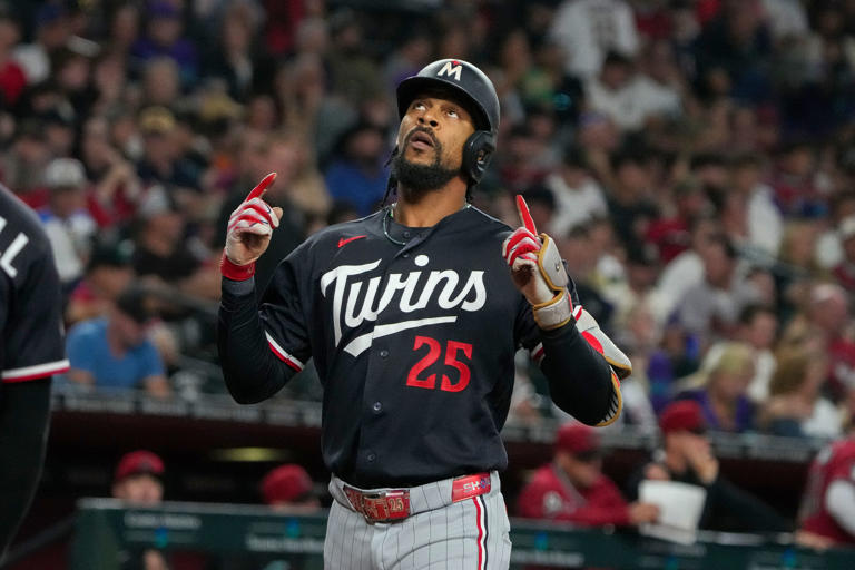 Buxton hits grand slam in Twins' 10-run 5th inning against Diamondbacks