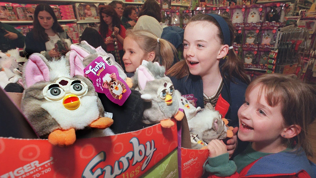 8 challenging 90s toys with overcomplicated instructions