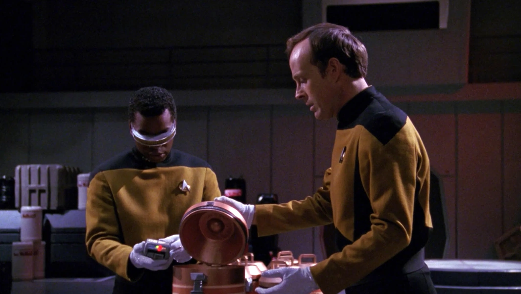 9 hidden details and continuity quirks in Star Trek