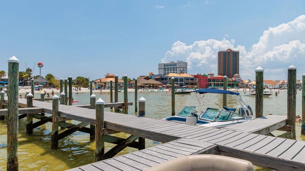 Southern Living names top retirement beach towns amid rising fees
