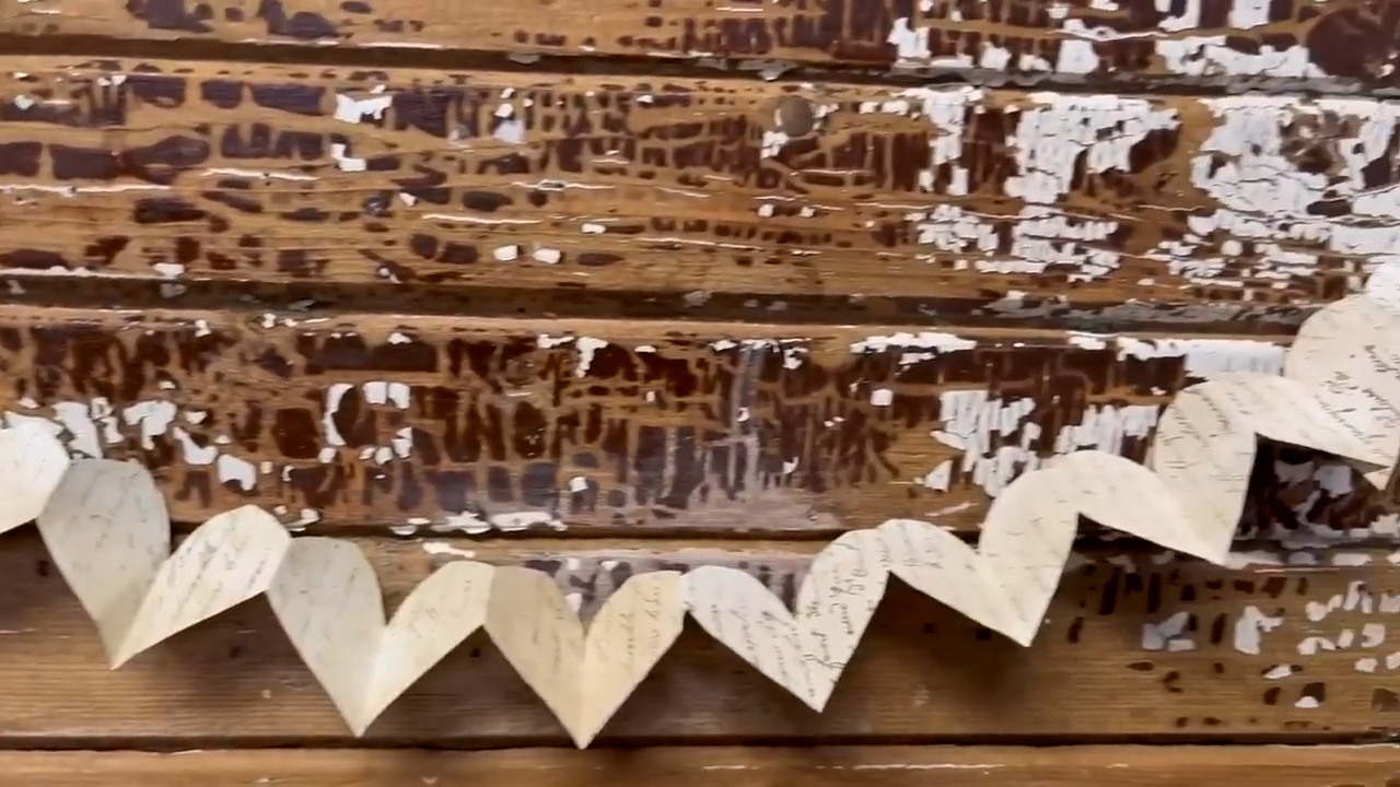 Fantastic paper crafts for Valentine's cards and decor