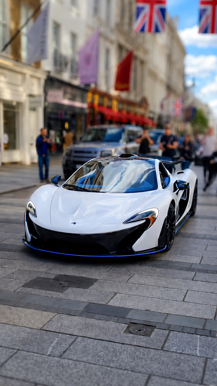 McLaren P1 showing its presence in central London