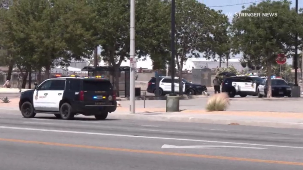 Los Angeles County deputy stabbed before fatally shooting suspect in ...