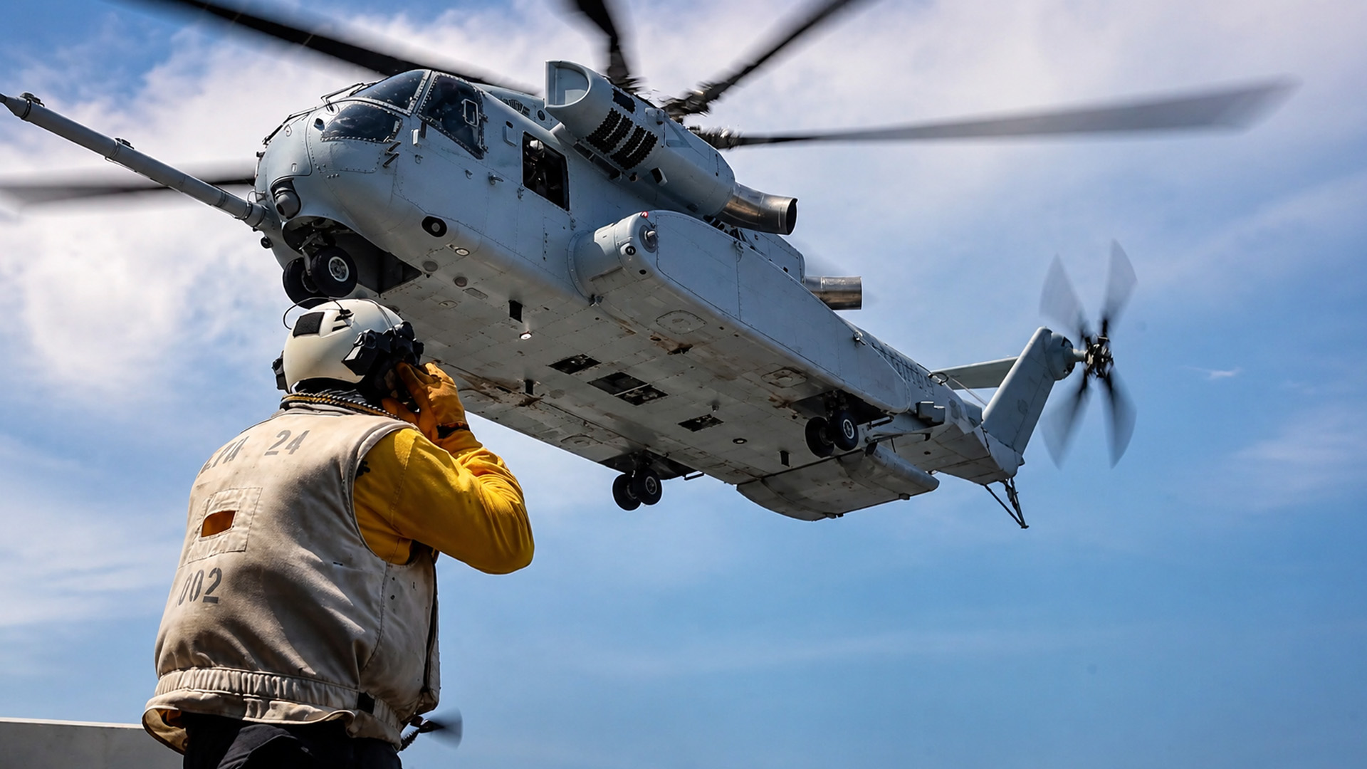 HMH-461 carriertraining aan boord van de USS Arlington