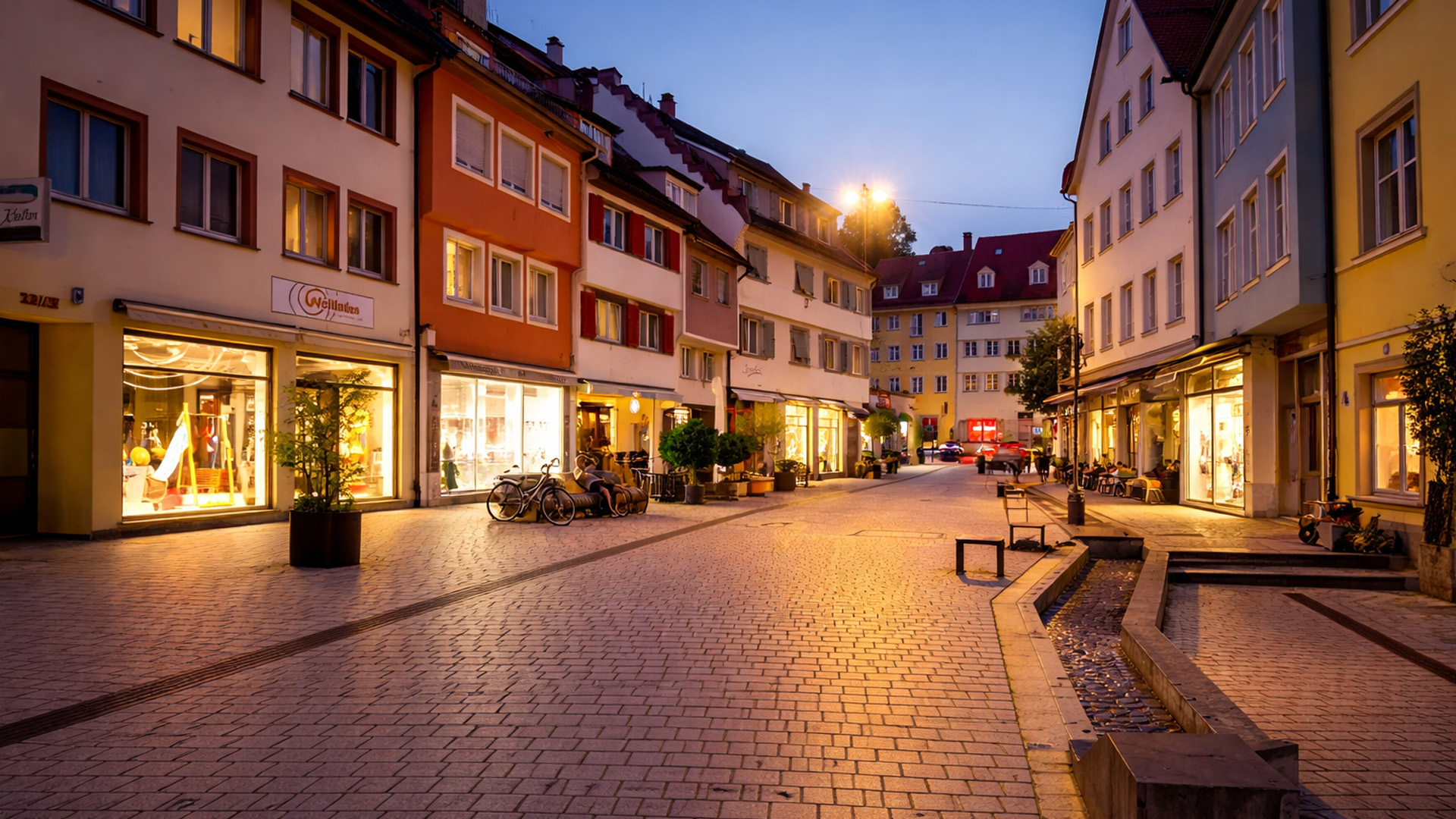 Enjoy an evening stroll through Ravensburg old town (4K)
