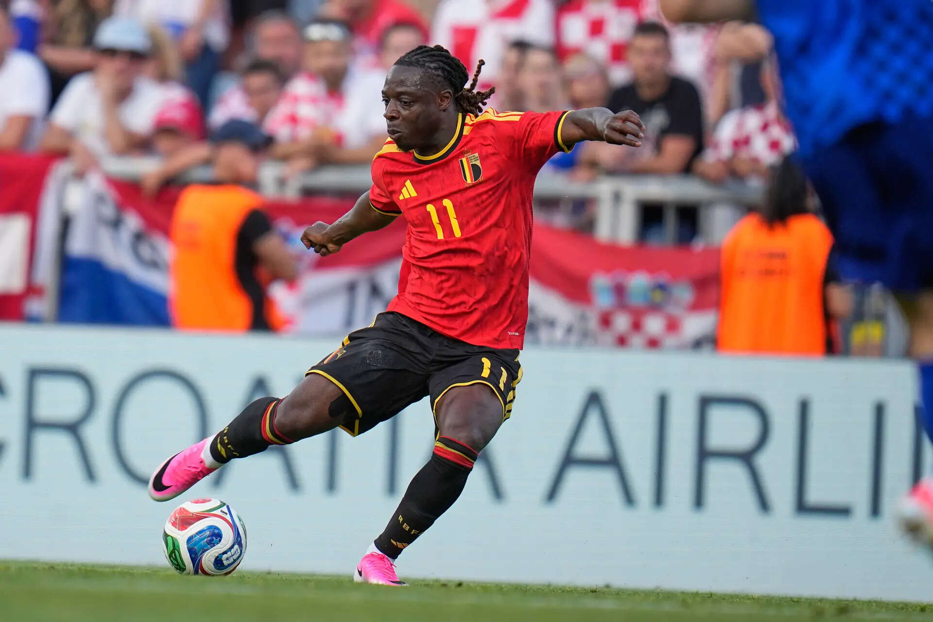‘Completely useless’: Jérémy Doku criticised over plan to leave Belgium ...