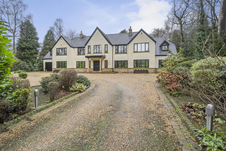 Explore this luxurious Leeds home which is valued at £3.5m hidden in ...