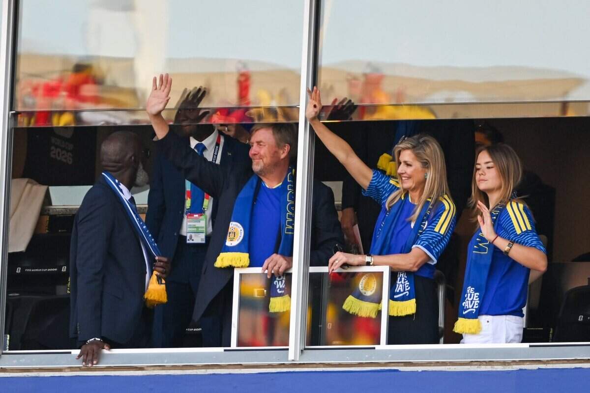 Watch the Dutch king and queen arrive at Kansas City stadium for World ...