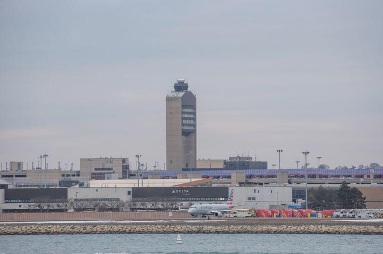 Panic at Boston airport as Delta plane forced to abort landing to avoid ...