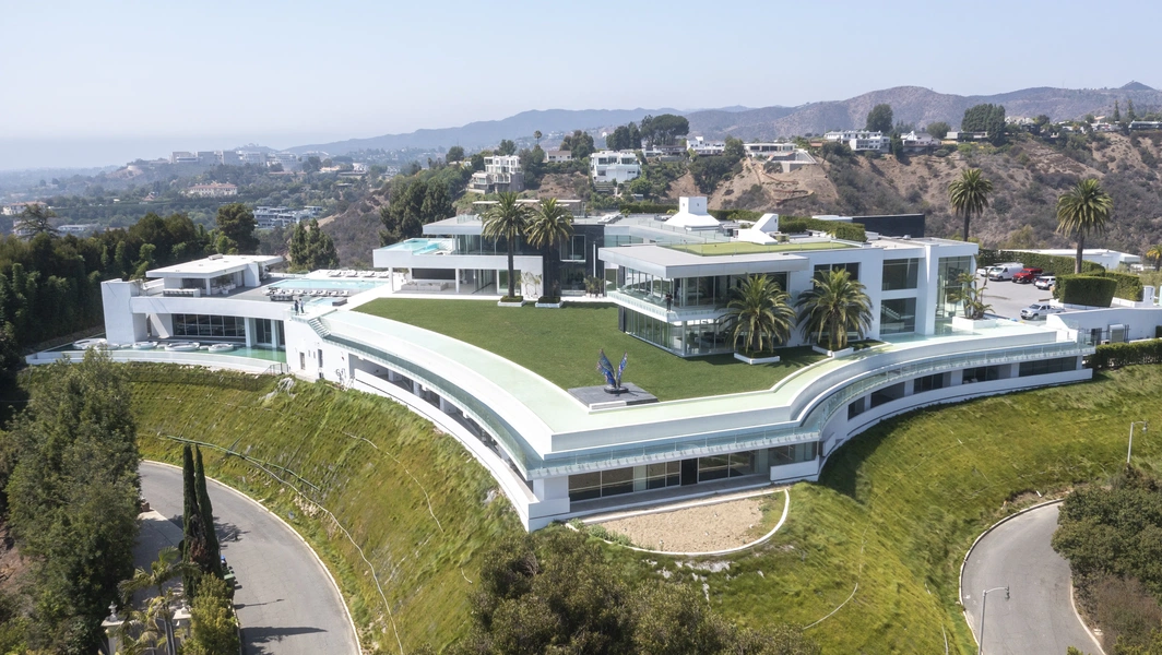 4 extraordinary and unconventional celebrity homes