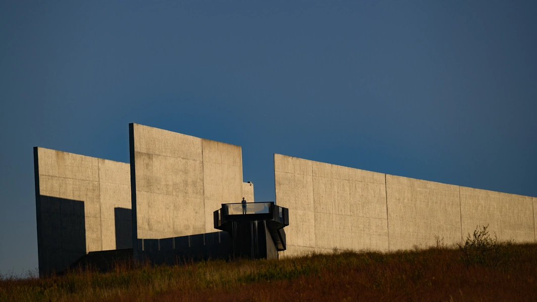 8 accessible US plane crash memorials
