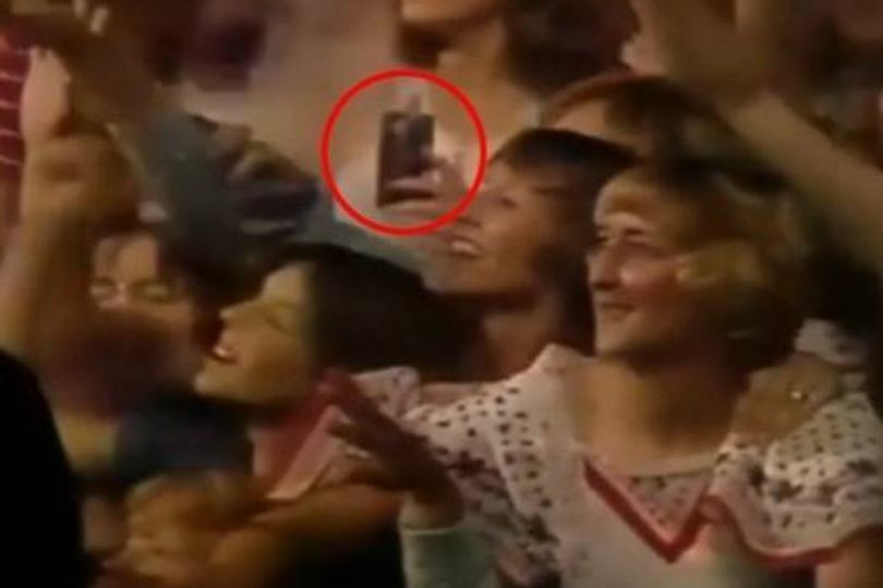 'Proof' time travel is real as fans spot something odd in 1977 Elvis ...