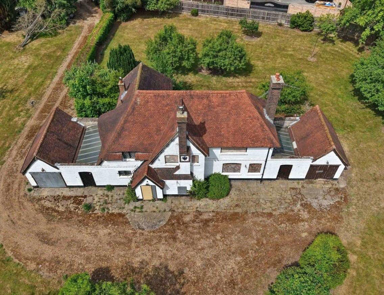 Marling Manor in Gravesend, believed to have been a German consulate ...