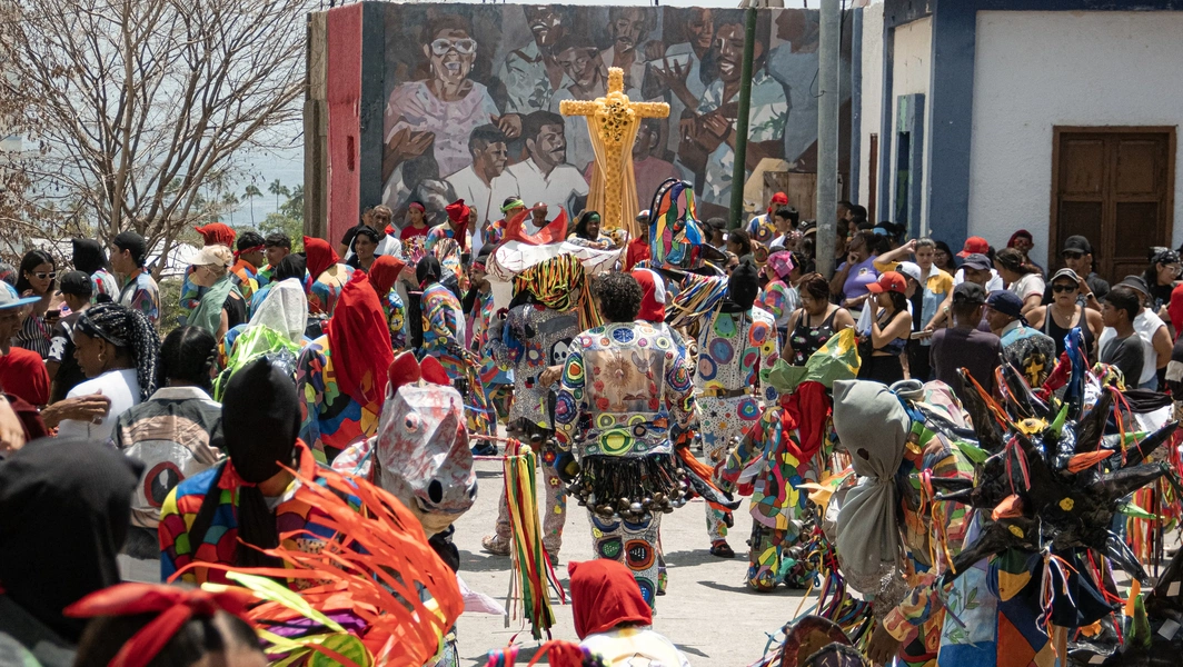 9 strange traditions and fads from around the world