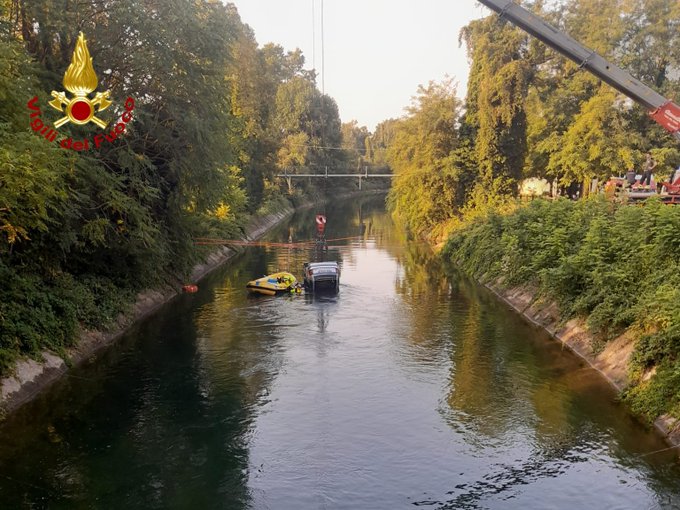Incidente a Senago, auto finisce nel canale Villoresi: morti tre ...