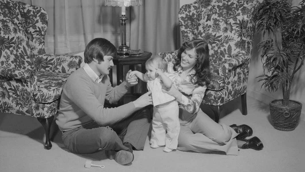 8 parenting trends boomers often disapprove of