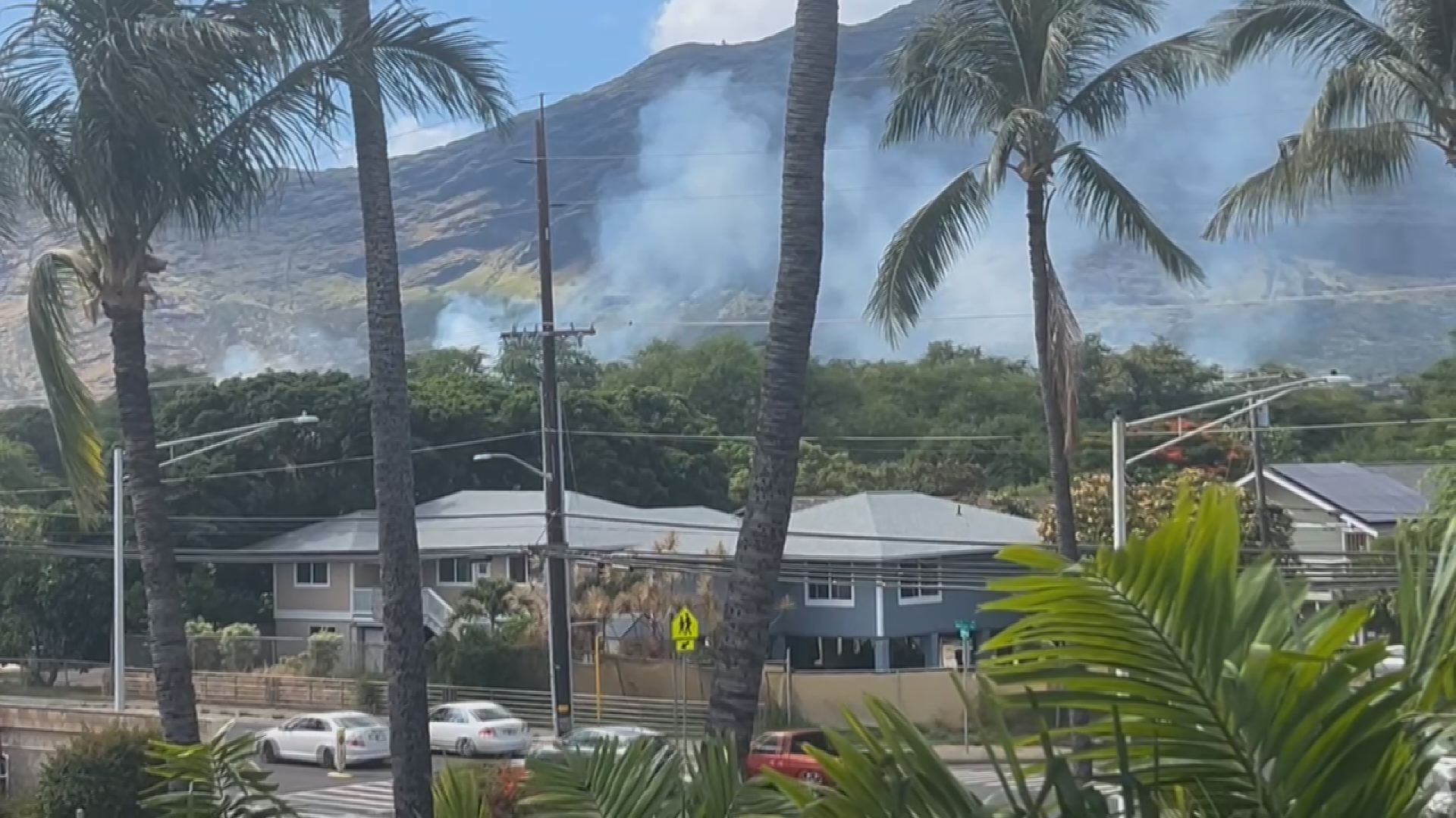 Firefighters battle wildfire in Makaha