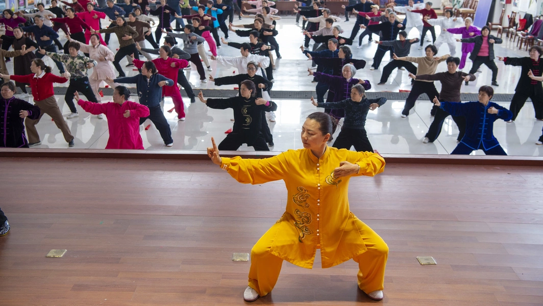 Gentle qigong moves that boost mind and body health