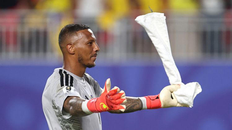 Curacao keeper Eloy Room shines with record saves in World Cup