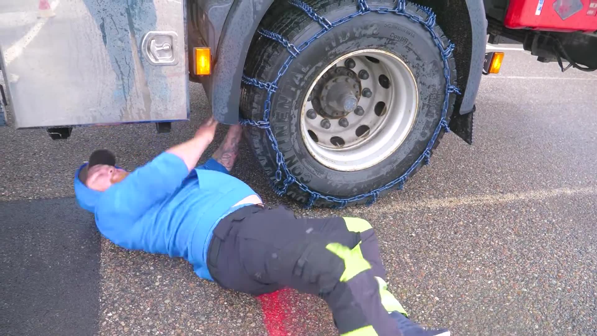 Jeg ser hvem som mestrer lastebilen best