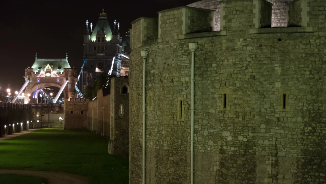 8 haunted castles and their ghostly legends