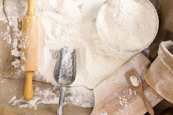 Difference between flour and self-rising flour explained