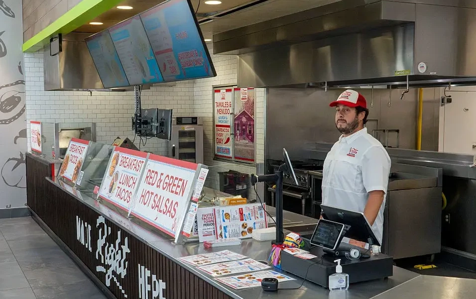 Gen Z and millennials turn to franchises over corporate jobs