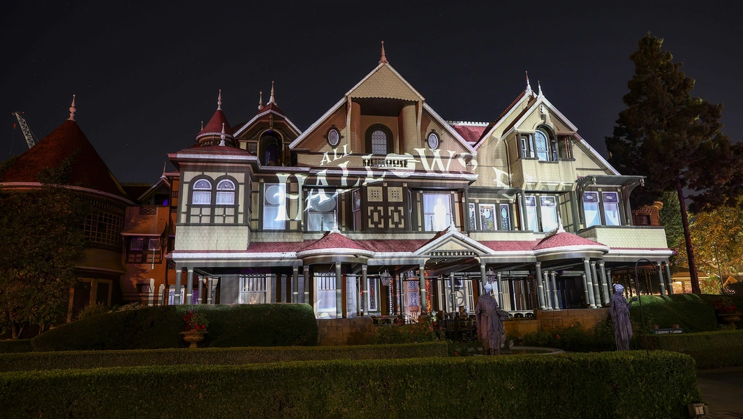 8 real-life locations from iconic horror films