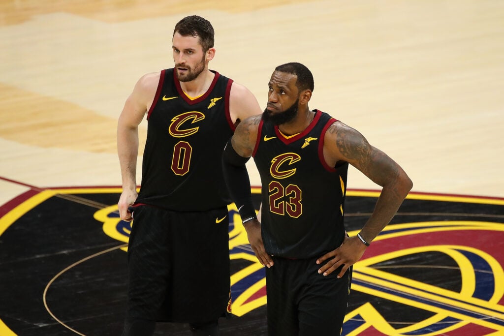 Kevin Love turns heads after quickly snuffing out a fan secretly ...