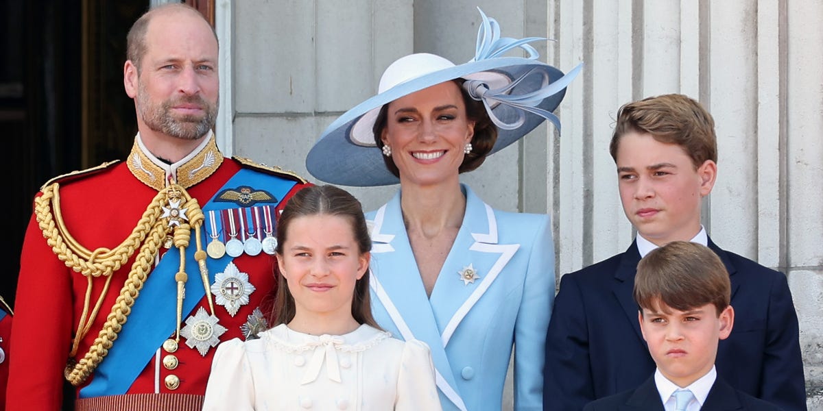 Fans all questioning why Prince George and Prince Louis aren't in ...