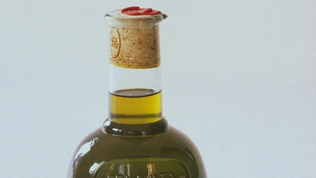 Nutritional and health benefits of olive oil types