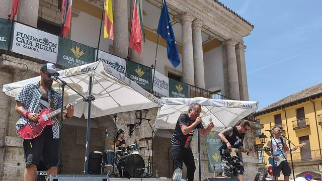 El rock y el punk toman la Plaza Mayor de Toro con los conciertos de ...