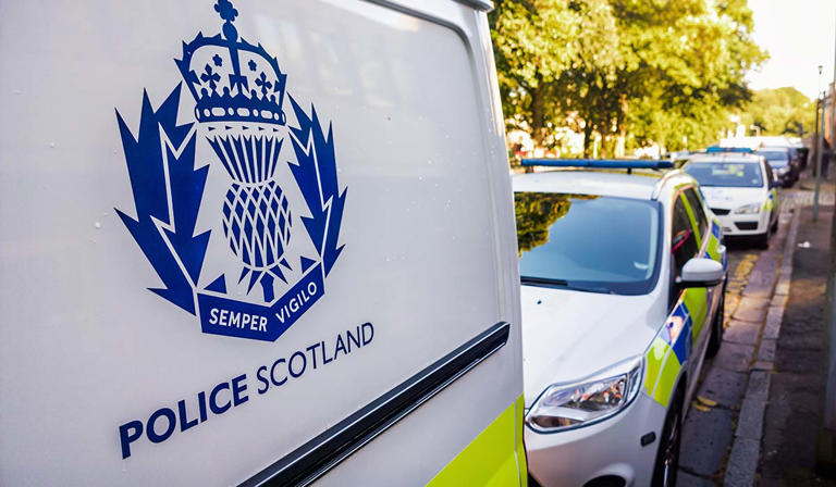 Terror probe in Edinburgh as knife-wielding man goes on 'anti-Muslim ...