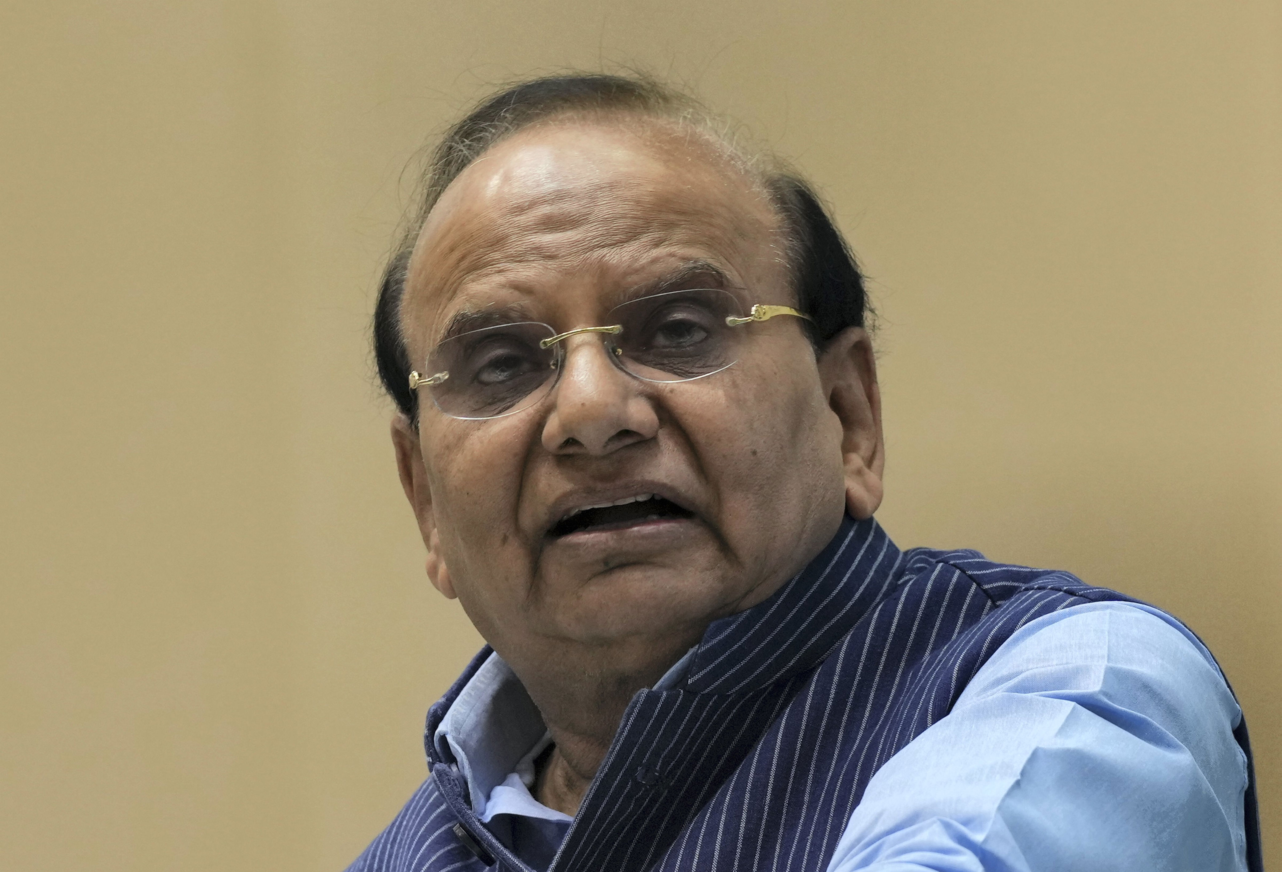LG highlights governance, economy, environment initiatives in first 100 ...