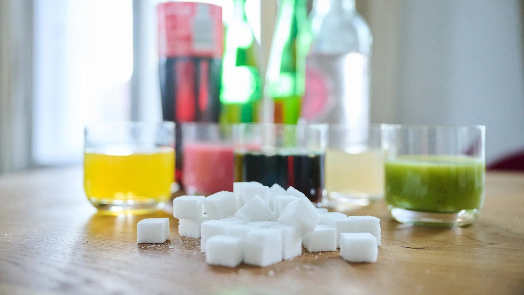8 common foods that promote chronic inflammation