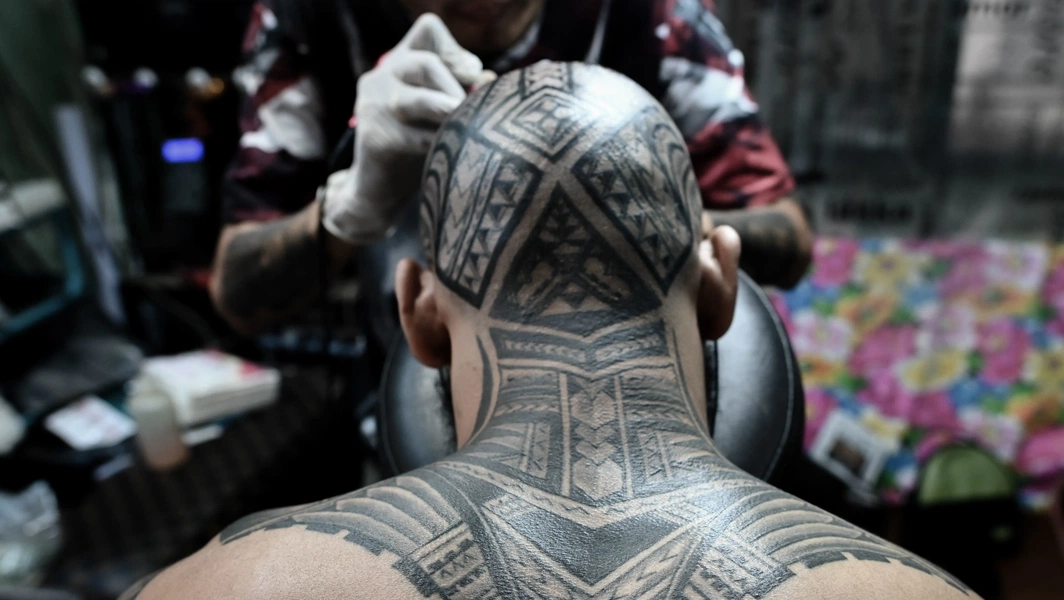 9 striking and creative head tattoo styles
