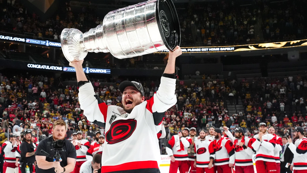 Hurricanes' wild Stanley Cup parade draws record Raleigh crowd
