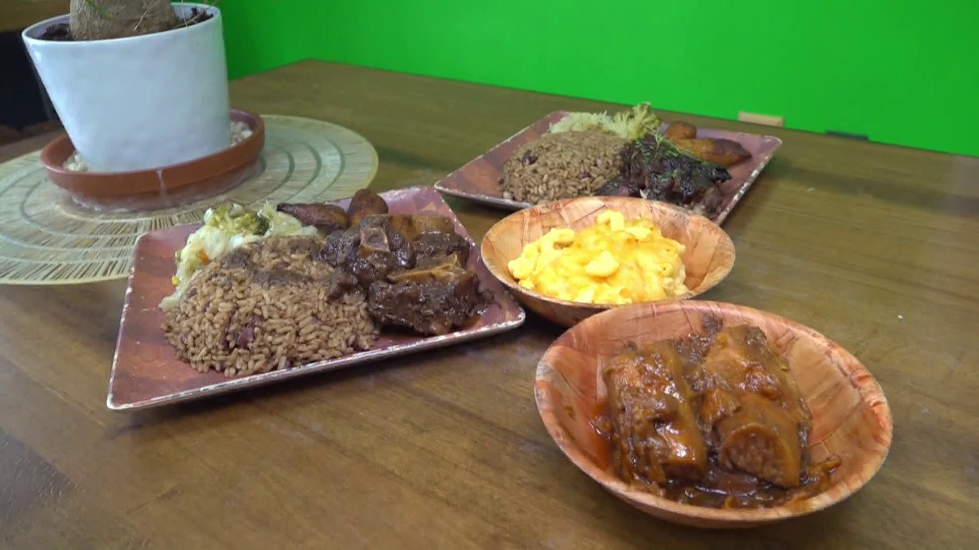 Rasta pasta, gourmet dogs and wing baskets: Black Eats Week 803 returns ...