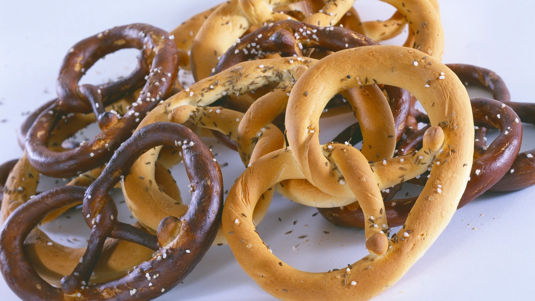 9 pretzel varieties from classic twists to modern snacks