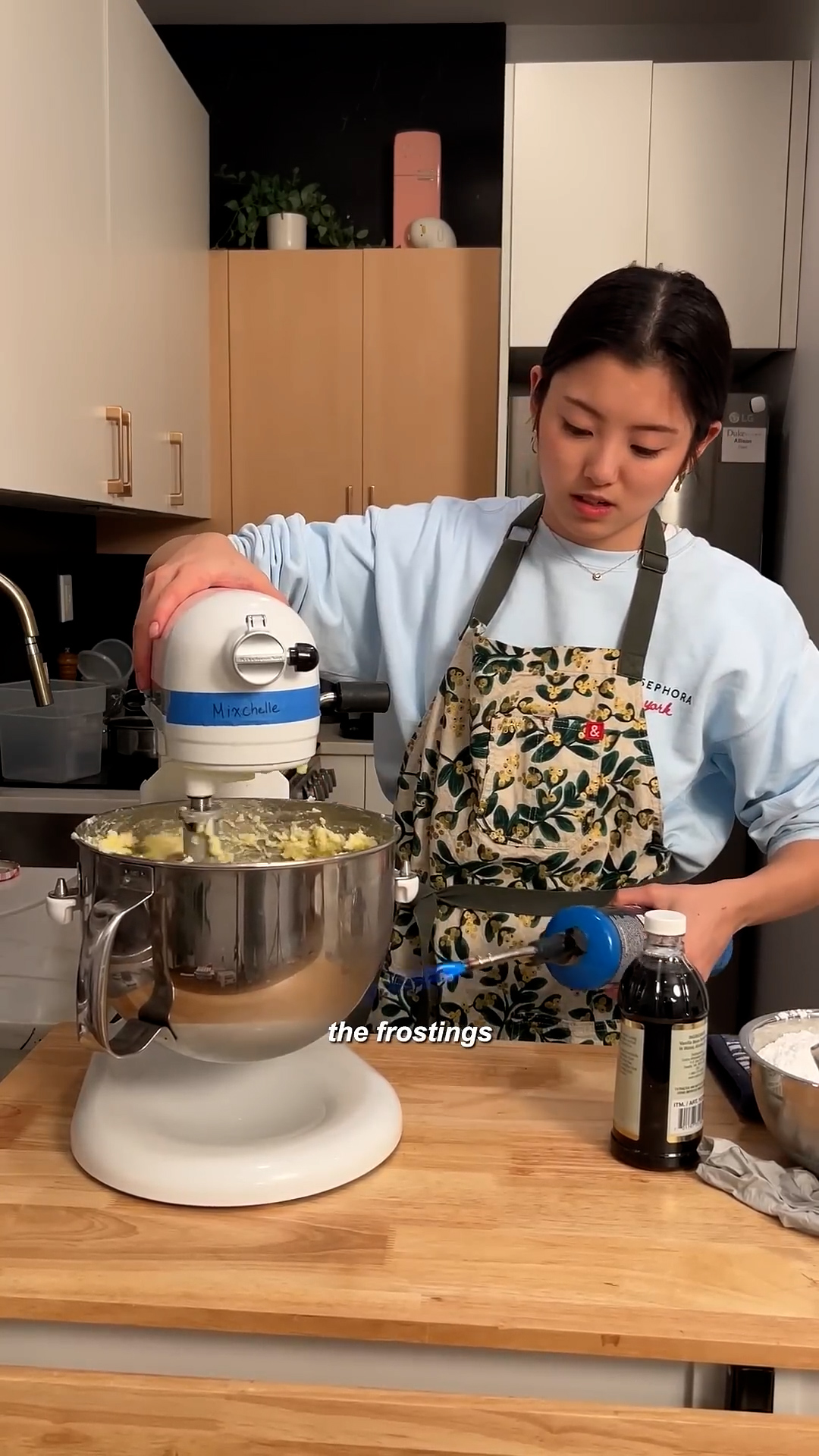 The frosting and filling prep for large scale baking