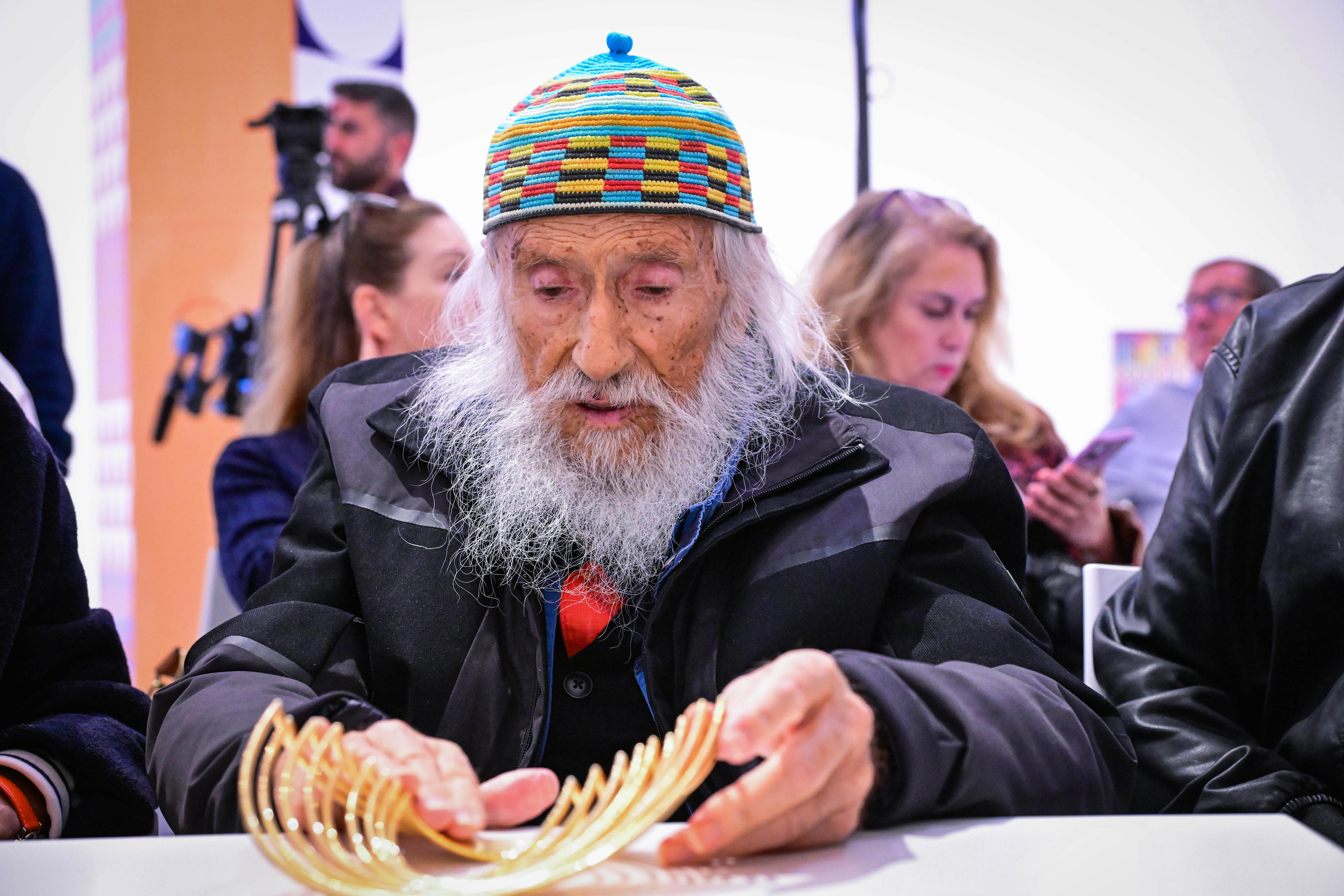 Israeli artist, pioneer of kinetic art Yaacov Agam dies at 98