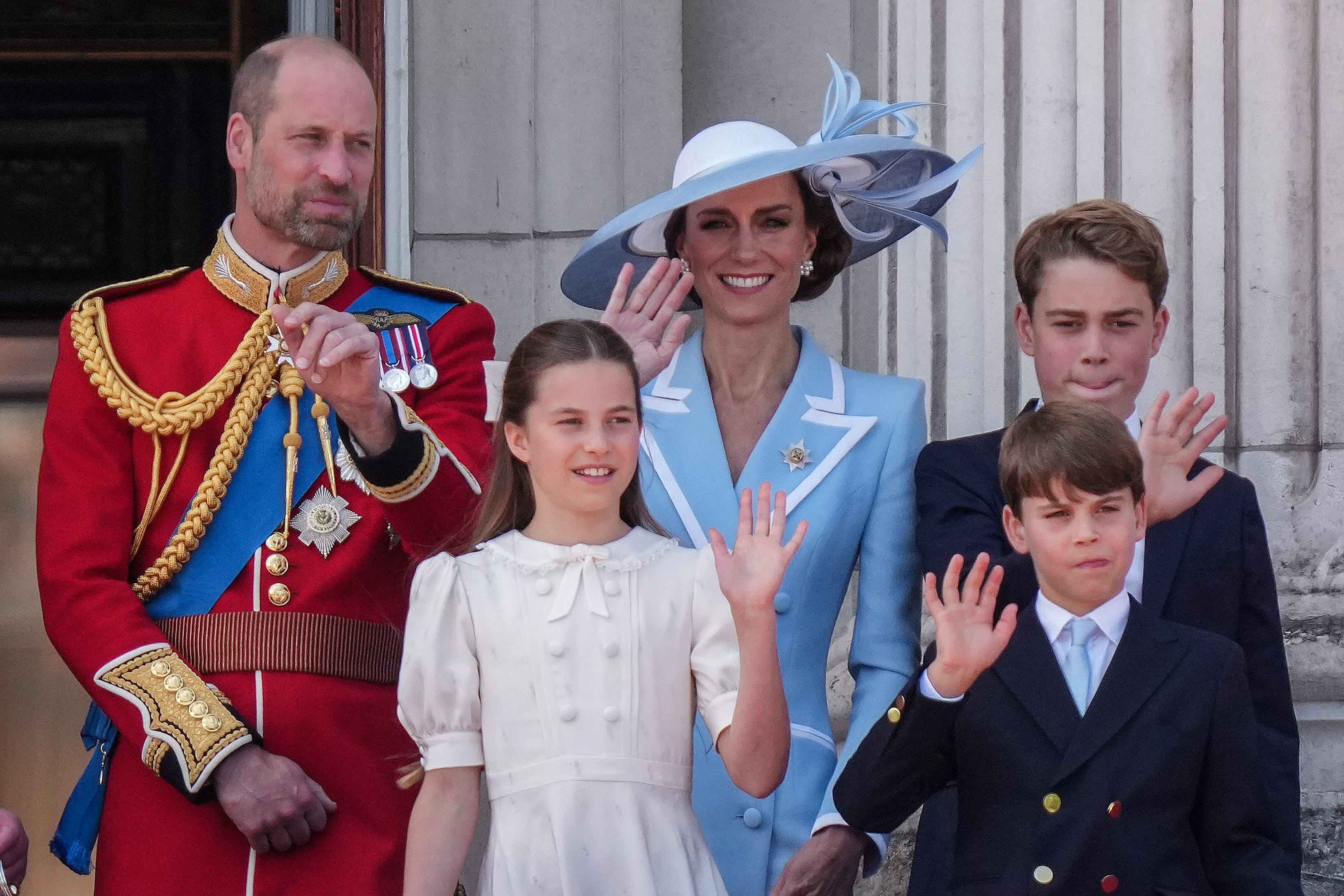 Prince William poses with Charlotte in cute new pic for Father's Day
