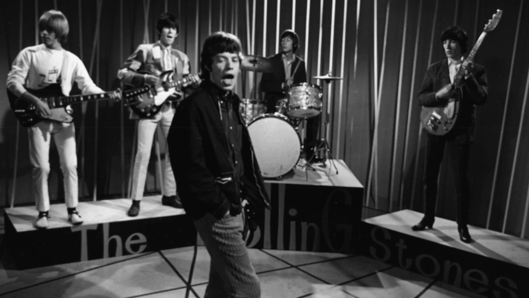 17 famous bands and their original names