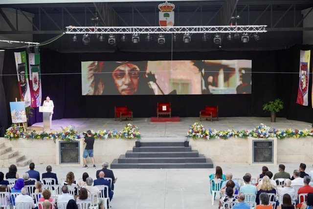El pregón de Eva Reverte abre una nueva edición de las fiestas de Moros ...