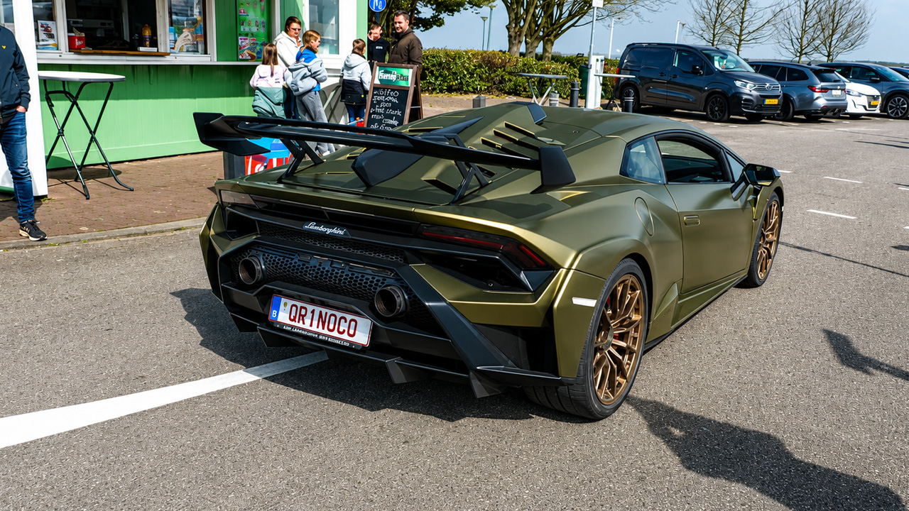 The most stunning luxury car incorporating true Lamborghini Huracan STO ...