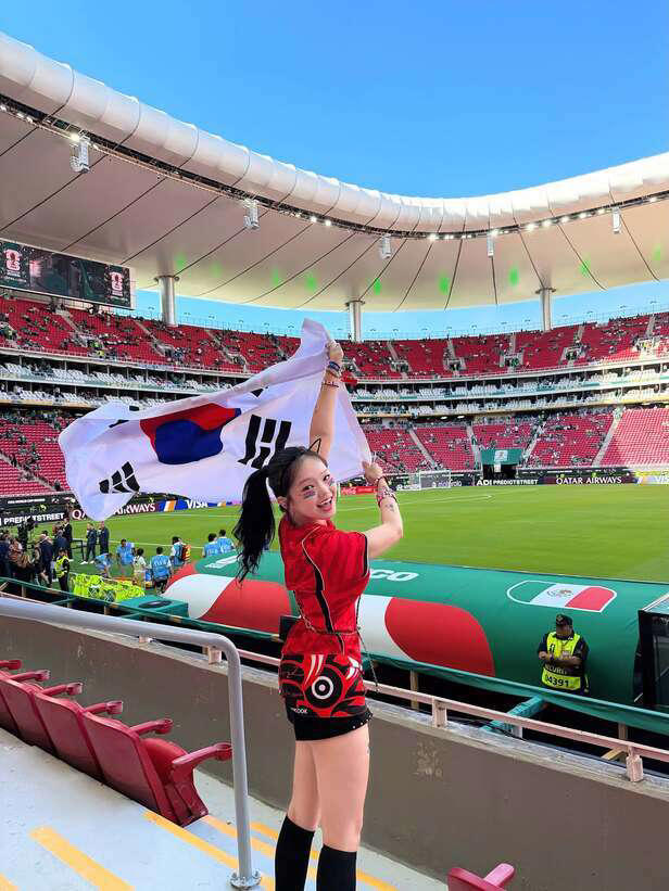 Days after a racist incident left Korean influencer Ino Cat in tears ...