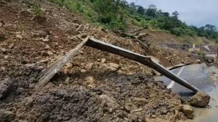 Massive landslide in Assam's Dima Hasao disrupts traffic on Jatinga ...
