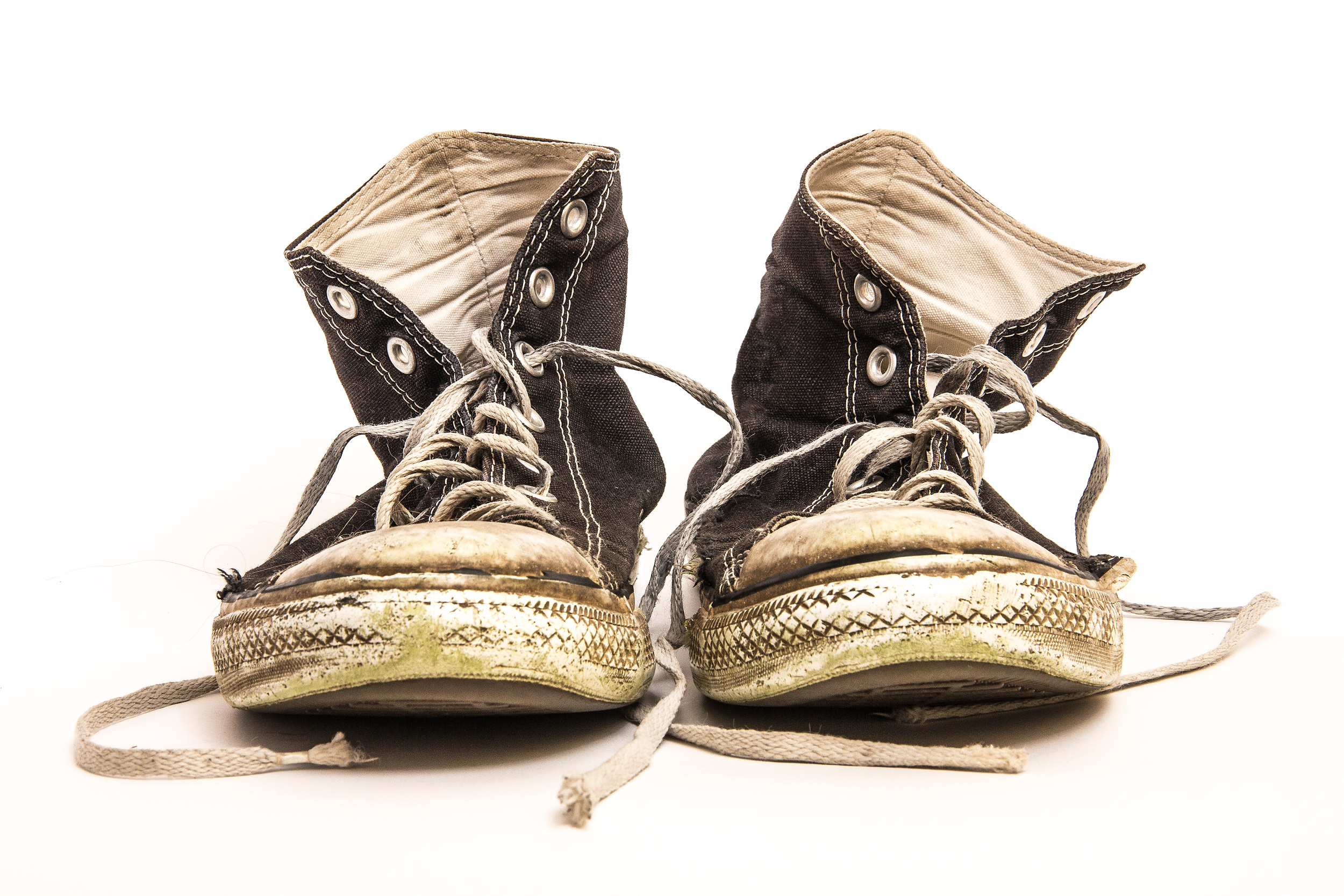 You'll want to throw out these 20 household items right now