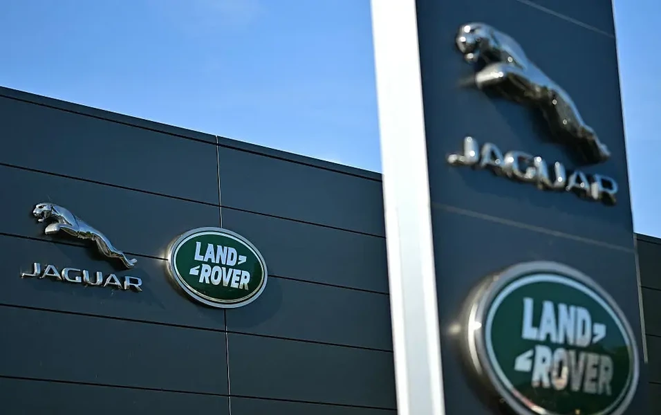 JLR pivots to hybrids as US chief exits